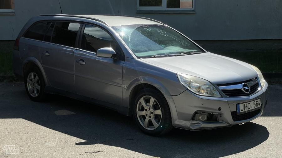 Grey Opel Vectra 2008 in Silute, with an engine capacity of 1.90 L and mileage of 296 thousand km for 670 €, photo 5 on AUTOMOTO.COM.LV