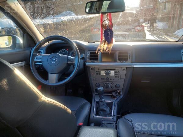 Pelēks Opel Vectra 2008 Limbaži, ar dzinēja tilpumu 1.90 L un nobraukumu 342 tūkst. km par 2700 €, foto 4 vietnē AUTOMOTO.COM.LV
