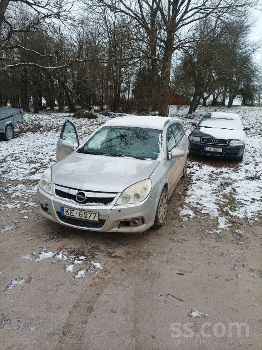 Grey Opel Vectra 2008 in Cesis, with an engine capacity of 1.90 L and mileage of 300 thousand km for 250 €, photo 1 on AUTOMOTO.COM.LV