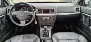 Grey Opel Vectra 2008 in Valmiera, with an engine capacity of 1.90 L and mileage of 416 thousand km for 1050 €, photo 8 on AUTOMOTO.COM.LV