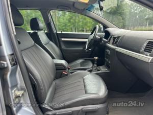 Pelēks Opel Vectra 2008 Tallina, ar dzinēja tilpumu 1.90 L un nobraukumu 356 tūkst. km par 1990 €, foto 9 vietnē AUTOMOTO.COM.LV
