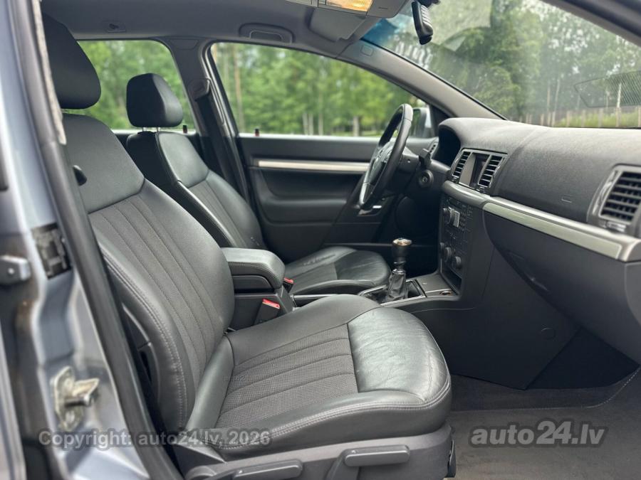 Pelēks Opel Vectra 2008 Tallina, ar dzinēja tilpumu 1.90 L un nobraukumu 356 tūkst. km par 1990 €, foto 9 vietnē AUTOMOTO.COM.LV