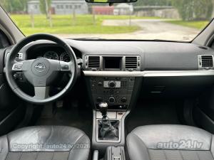 Pelēks Opel Vectra 2008 Tallina, ar dzinēja tilpumu 1.90 L un nobraukumu 356 tūkst. km par 1990 €, foto 12 vietnē AUTOMOTO.COM.LV
