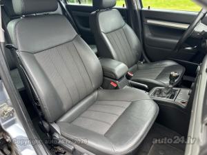 Pelēks Opel Vectra 2008 Tallina, ar dzinēja tilpumu 1.90 L un nobraukumu 356 tūkst. km par 1990 €, foto 13 vietnē AUTOMOTO.COM.LV