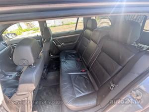 Grey Opel Vectra 2008 in Tallinn, with an engine capacity of 1.90 L and mileage of 375 thousand km for 1750 €, photo 14 on AUTOMOTO.COM.LV