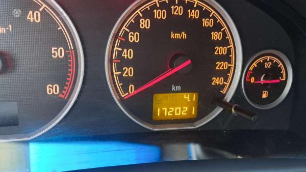 Grey Opel Vectra 2008 in Prienai, with an engine capacity of 1.91 L and mileage of 172 thousand km for 2499 €, photo 10 on AUTOMOTO.COM.LV