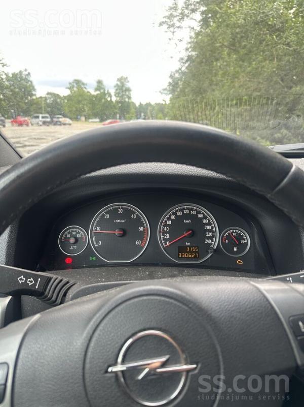 Pelēks Opel Vectra 2008 Jelgava, ar dzinēja tilpumu 1.90 L un nobraukumu 331 tūkst. km par 1700 €, foto 9 vietnē AUTOMOTO.COM.LV