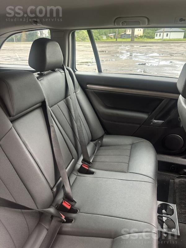 Pelēks Opel Vectra 2008 Rīga, ar dzinēja tilpumu 1.90 L un nobraukumu 331 tūkst. km par 2100 €, foto 4 vietnē AUTOMOTO.COM.LV