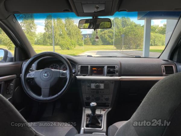 Pelēks Opel Vectra 2008 Tartu, ar dzinēja tilpumu 1.90 L un nobraukumu 340 tūkst. km par 1500 €, foto 10 vietnē AUTOMOTO.COM.LV