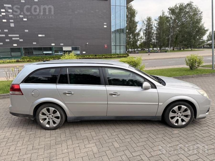 Pelēks Opel Vectra 2009 Jelgava, ar dzinēja tilpumu 1.80 L un nobraukumu 244 tūkst. km par 4490 €, foto 5 vietnē AUTOMOTO.COM.LV