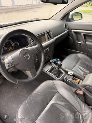 Pelēks Opel Vectra 2009 Jelgava, ar dzinēja tilpumu 1.80 L un nobraukumu 244 tūkst. km par 4490 €, foto 13 vietnē AUTOMOTO.COM.LV