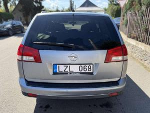 Grey Opel Vectra 2009 in Kaunas, with an engine capacity of 1.91 L and mileage of 334 thousand km for 1100 €, photo 7 on AUTOMOTO.COM.LV