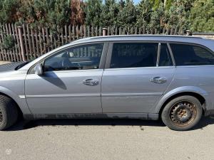 Grey Opel Vectra 2009 in Kaunas, with an engine capacity of 1.91 L and mileage of 334 thousand km for 1100 €, photo 9 on AUTOMOTO.COM.LV