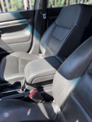 Grey Opel Vectra 2009 in Kaunas, with an engine capacity of 1.91 L and mileage of 334 thousand km for 1100 €, photo 20 on AUTOMOTO.COM.LV