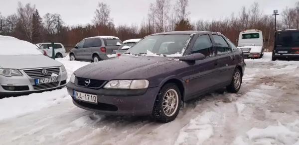 Opel Vectra 1998 in Valmiera, with an engine capacity of 1.60 L and mileage of 277 thousand km for 500 €, photo 7 on AUTOMOTO.COM.LV