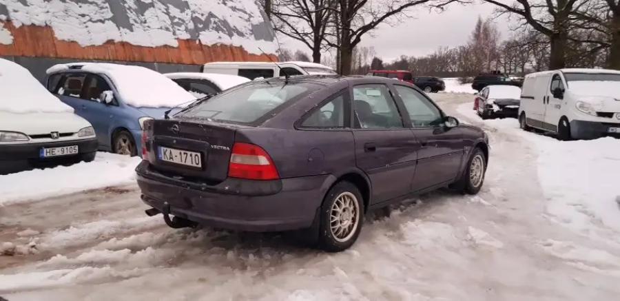 Опель Вектра 1998 в Валмиера, объемом двигателя 1.60 л и пробегом 277 тыс. км за 500 €, фото 4 на AUTOMOTO.COM.LV
