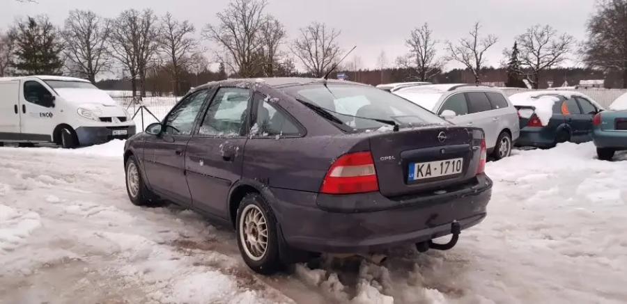Опель Вектра 1998 в Валмиера, объемом двигателя 1.60 л и пробегом 277 тыс. км за 500 €, фото 6 на AUTOMOTO.COM.LV