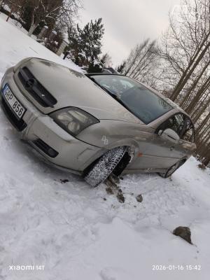 Opel Vectra 2002 in Klaipeda, with an engine capacity of 2.20 L and mileage of 270 thousand km for 900 €, photo 3 on AUTOMOTO.COM.LV