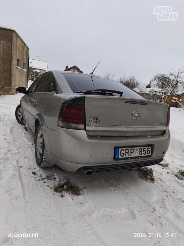 Opel Vectra 2002 in Klaipeda, with an engine capacity of 2.20 L and mileage of 270 thousand km for 900 €, photo 4 on AUTOMOTO.COM.LV