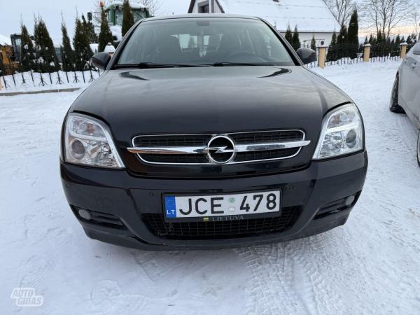 Opel Vectra 2002 in Siauliai, with an engine capacity of 2.20 L and mileage of 181 thousand km for 1000 €, photo 2 on AUTOMOTO.COM.LV