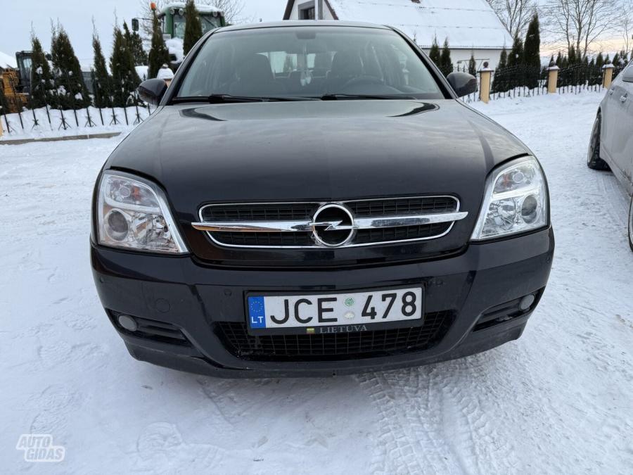 Opel Vectra 2002 in Siauliai, with an engine capacity of 2.20 L and mileage of 181 thousand km for 1000 €, photo 2 on AUTOMOTO.COM.LV
