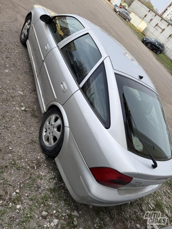Opel Vectra 2002 Klaipėda, ar dzinēja tilpumu 2.20 L un nobraukumu 300 tūkst. km par 600 €, foto 4 vietnē AUTOMOTO.COM.LV