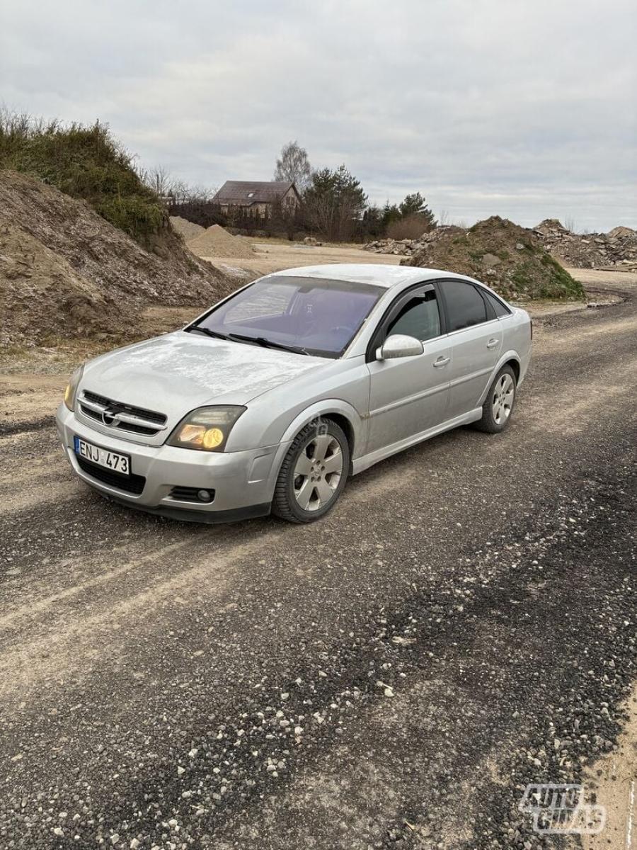 Opel Vectra 2003 in Vilnius, with an engine capacity of 2.20 L and mileage of 410 thousand km for 800 €, photo 1 on AUTOMOTO.COM.LV