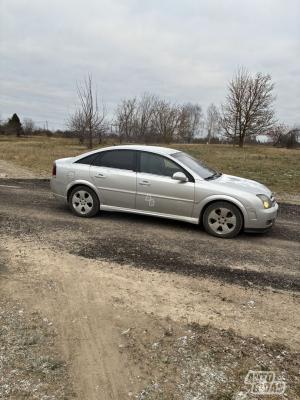 Opel Vectra 2003 in Vilnius, with an engine capacity of 2.20 L and mileage of 410 thousand km for 800 €, photo 2 on AUTOMOTO.COM.LV