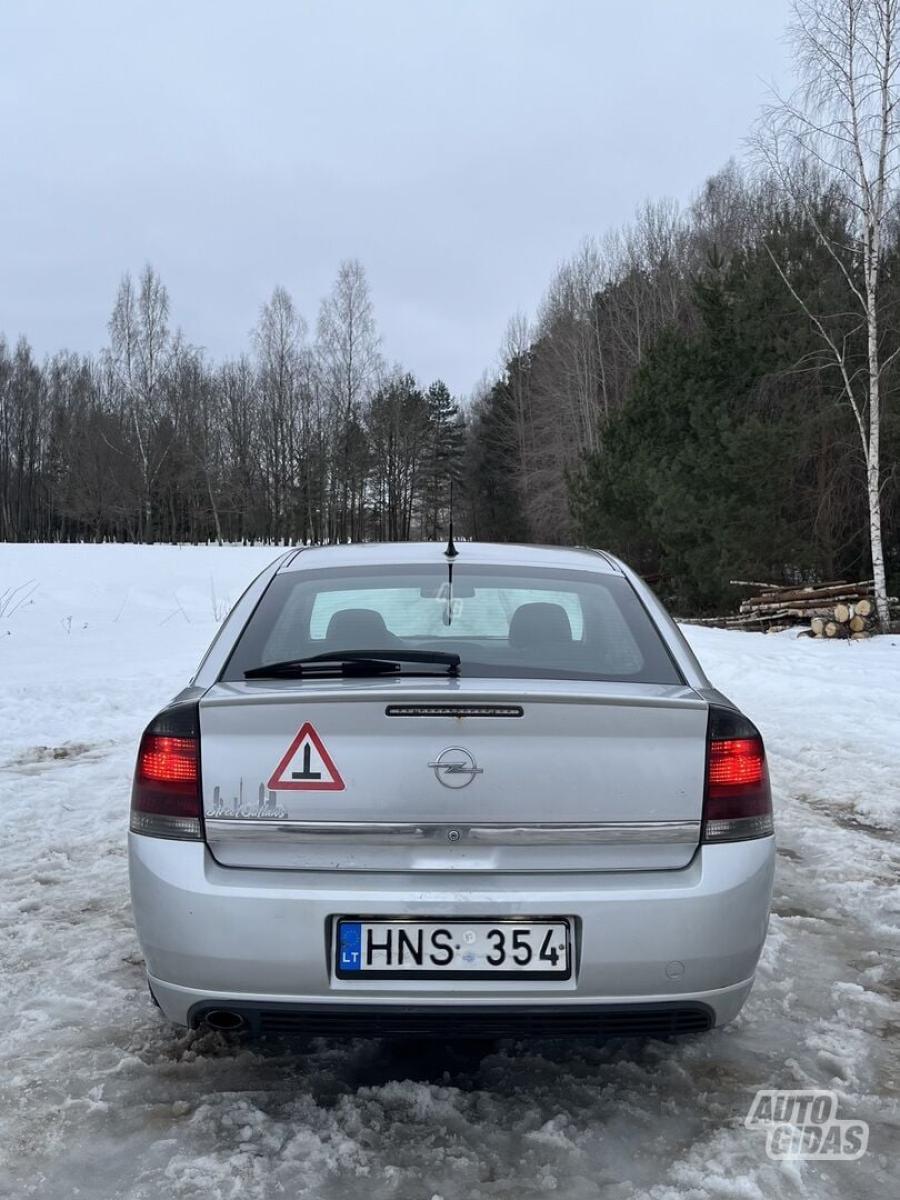 Opel Vectra 2003 Šilutė, ar dzinēja tilpumu 2.20 L un nobraukumu 381 tūkst. km par 1000 €, foto 3 vietnē AUTOMOTO.COM.LV