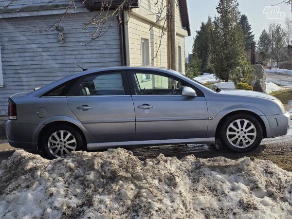 Opel Vectra 2003 Ukmergė, ar dzinēja tilpumu 2.20 L un nobraukumu 333 tūkst. km par 450 €, foto 3 vietnē AUTOMOTO.COM.LV