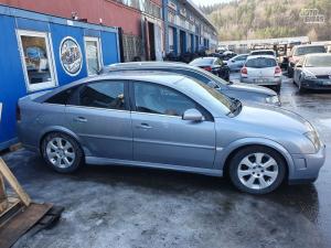 Opel Vectra 2003 in Vilnius, with an engine capacity of 2.20 L and mileage of 212 thousand km for 950 €, photo 2 on AUTOMOTO.COM.LV