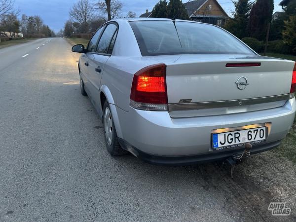 Opel Vectra 2003 in Varena, with an engine capacity of 1.90 L and mileage of 350 thousand km for 640 €, photo 3 on AUTOMOTO.COM.LV