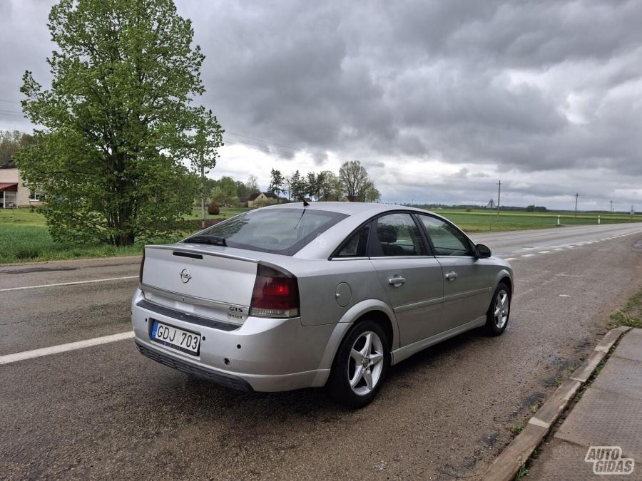 Opel Vectra 2003 in Joniskis, with an engine capacity of 2.20 L and mileage of 275 thousand km for 850 €, photo 6 on AUTOMOTO.COM.LV