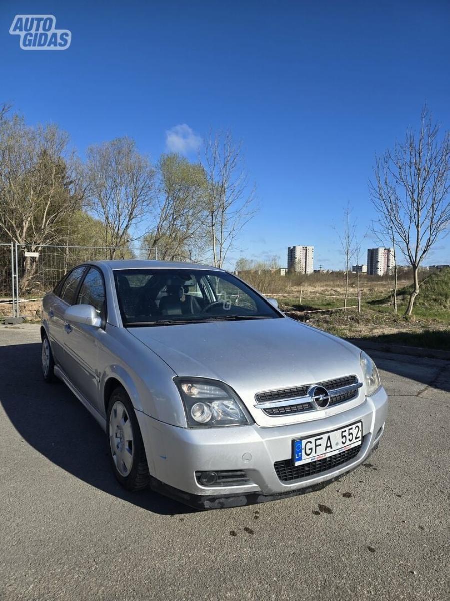 Opel Vectra 2003 in Siauliai, with an engine capacity of 2.20 L and mileage of 300 thousand km for 860 €, photo 1 on AUTOMOTO.COM.LV