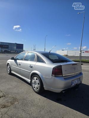 Opel Vectra 2003 in Siauliai, with an engine capacity of 2.20 L and mileage of 300 thousand km for 860 €, photo 4 on AUTOMOTO.COM.LV