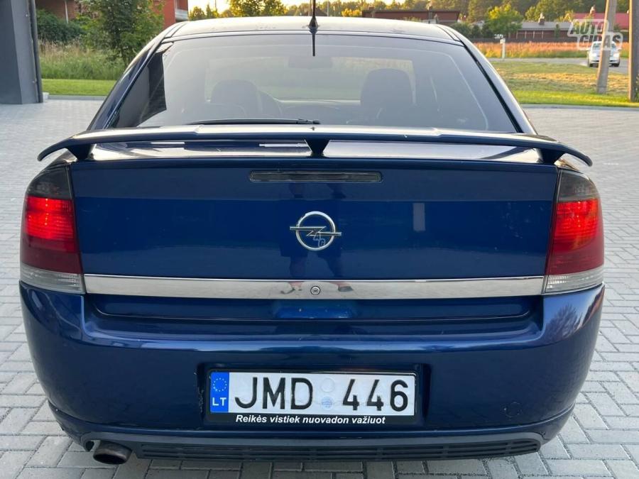 Opel Vectra 2003 Panevēža, ar dzinēja tilpumu 2.20 L un nobraukumu 390 tūkst. km par 650 €, foto 5 vietnē AUTOMOTO.COM.LV