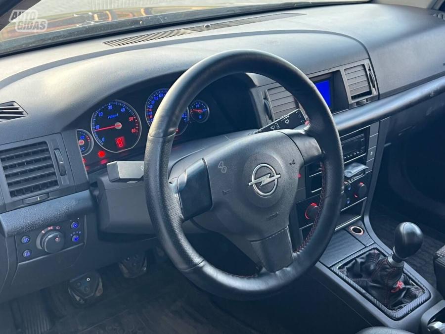 Opel Vectra 2003 Panevēža, ar dzinēja tilpumu 2.20 L un nobraukumu 390 tūkst. km par 650 €, foto 8 vietnē AUTOMOTO.COM.LV