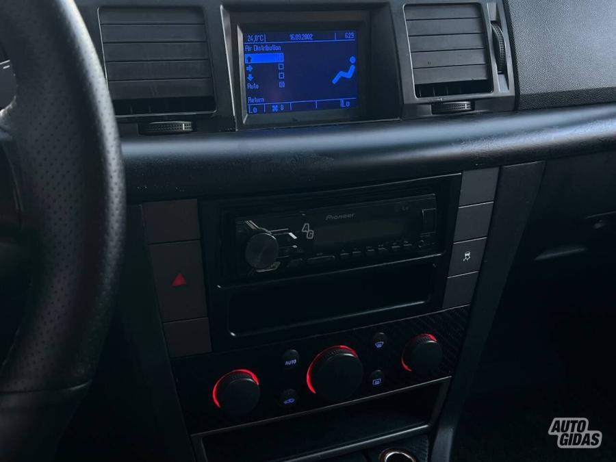 Opel Vectra 2003 Panevēža, ar dzinēja tilpumu 2.20 L un nobraukumu 390 tūkst. km par 650 €, foto 10 vietnē AUTOMOTO.COM.LV