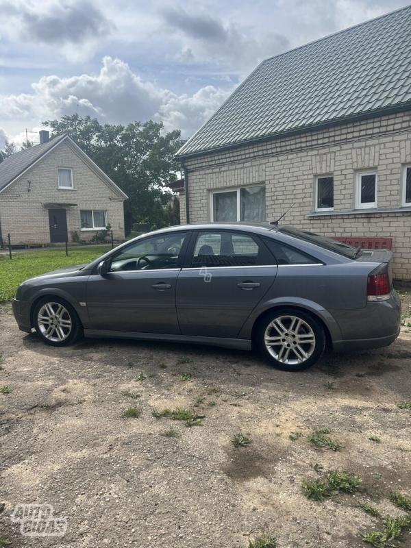 Opel Vectra 2003 Radviliškis, ar dzinēja tilpumu 2.20 L un nobraukumu 404 tūkst. km par 1500 €, foto 2 vietnē AUTOMOTO.COM.LV
