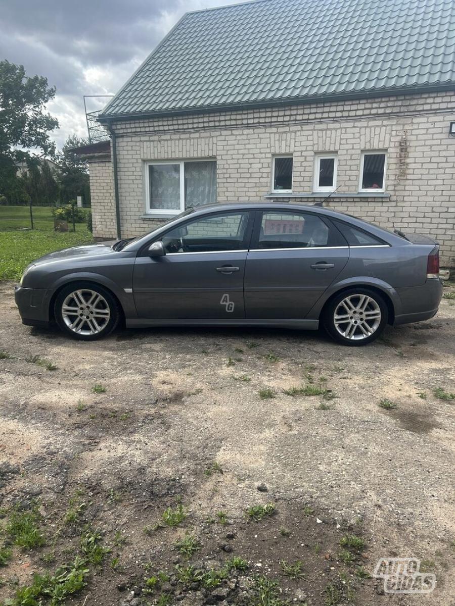 Opel Vectra 2003 in Radviliskis, with an engine capacity of 2.20 L and mileage of 404 thousand km for 1500 €, photo 5 on AUTOMOTO.COM.LV