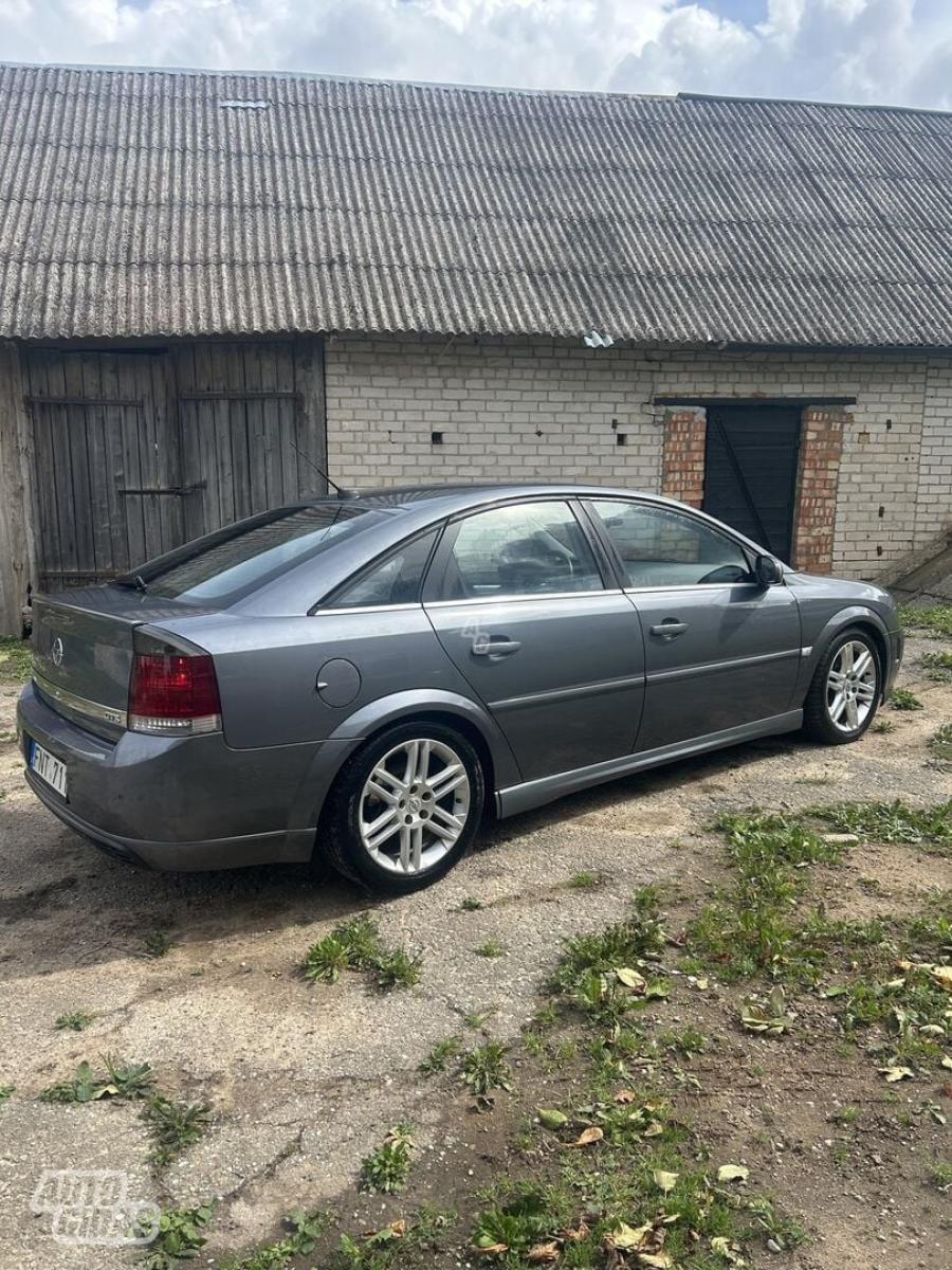 Opel Vectra 2003 in Radviliskis, with an engine capacity of 2.20 L and mileage of 404 thousand km for 1500 €, photo 9 on AUTOMOTO.COM.LV
