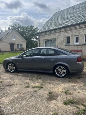 Opel Vectra 2003 in Radviliskis, with an engine capacity of 2.20 L and mileage of 404 thousand km for 1500 €, photo 3 on AUTOMOTO.COM.LV