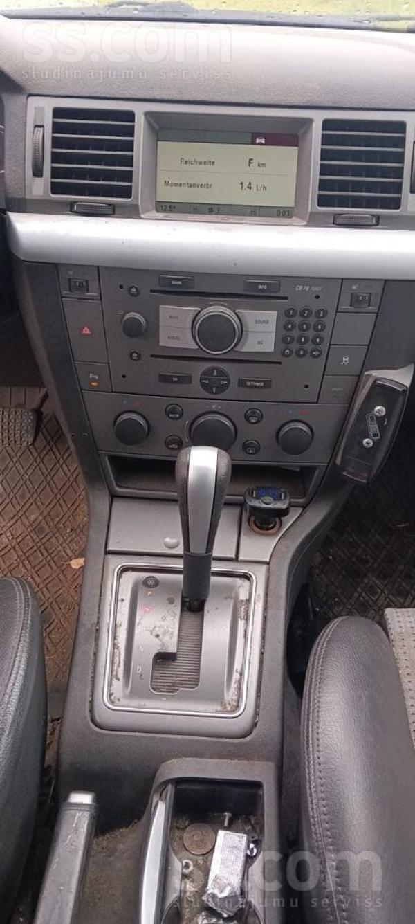 Opel Vectra 2004 Jēkabpils, ar dzinēja tilpumu 1.90 L un nobraukumu 365 tūkst. km par 500 €, foto 8 vietnē AUTOMOTO.COM.LV
