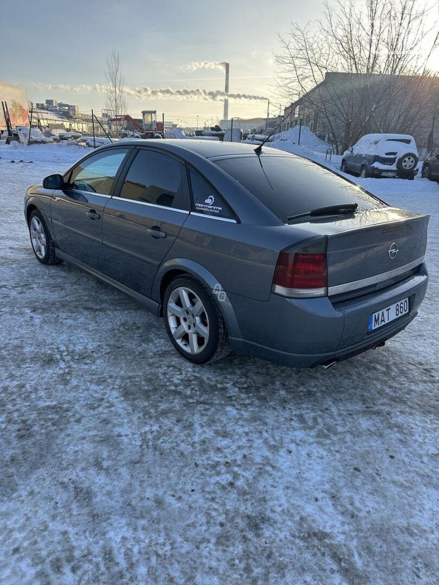 Opel Vectra 2004 Šauļi, ar dzinēja tilpumu 2.20 L un nobraukumu 322 tūkst. km par 375 €, foto 3 vietnē AUTOMOTO.COM.LV