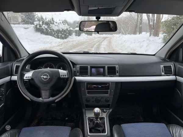 Opel Vectra 2004 Klaipėda, ar dzinēja tilpumu 1.91 L un nobraukumu 299 tūkst. km par 999 €, foto 7 vietnē AUTOMOTO.COM.LV