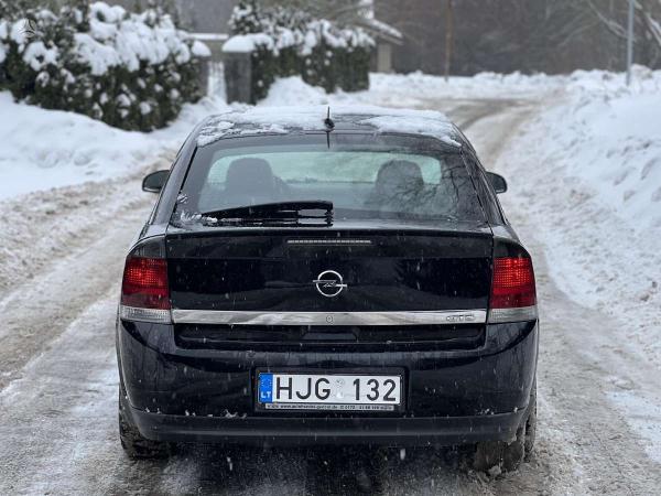 Opel Vectra 2004 Klaipėda, ar dzinēja tilpumu 1.91 L un nobraukumu 299 tūkst. km par 999 €, foto 5 vietnē AUTOMOTO.COM.LV