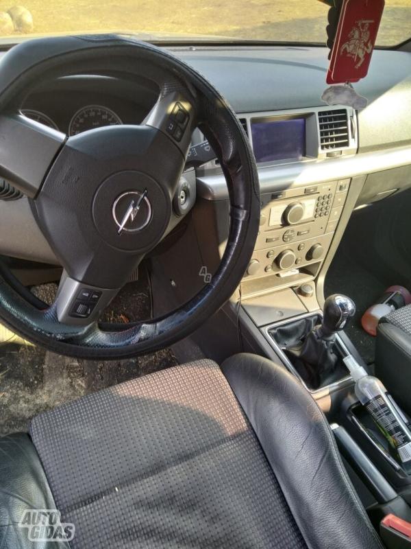 Opel Vectra 2004 Trakai, ar dzinēja tilpumu 3.20 L un nobraukumu 320 tūkst. km par 850 €, foto 2 vietnē AUTOMOTO.COM.LV