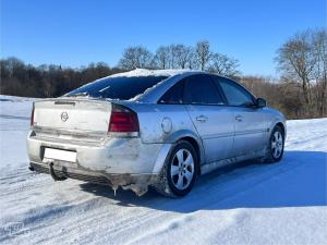 Opel Vectra 2005 in Marijampole, with an engine capacity of 1.90 L and mileage of 424 thousand km for 500 €, photo 3 on AUTOMOTO.COM.LV