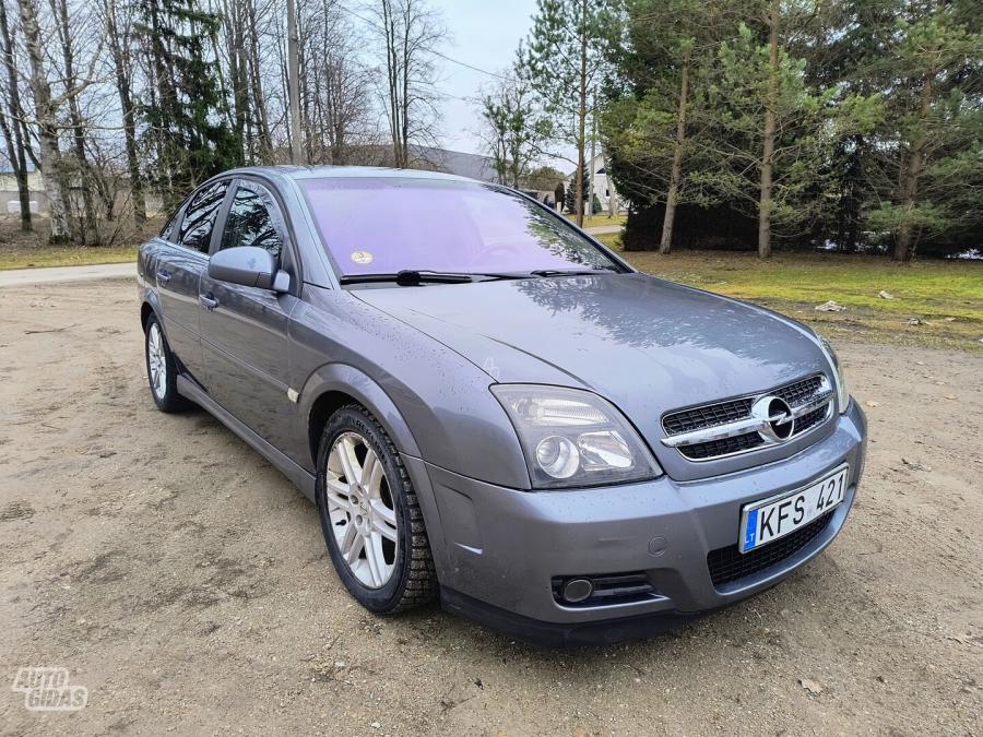Opel Vectra 2005 in Mazeikiai, with an engine capacity of 2.20 L and mileage of 375 thousand km for 1150 €, photo 2 on AUTOMOTO.COM.LV