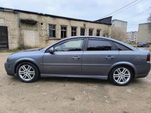 Opel Vectra 2005 in Mazeikiai, with an engine capacity of 2.20 L and mileage of 375 thousand km for 1150 €, photo 8 on AUTOMOTO.COM.LV